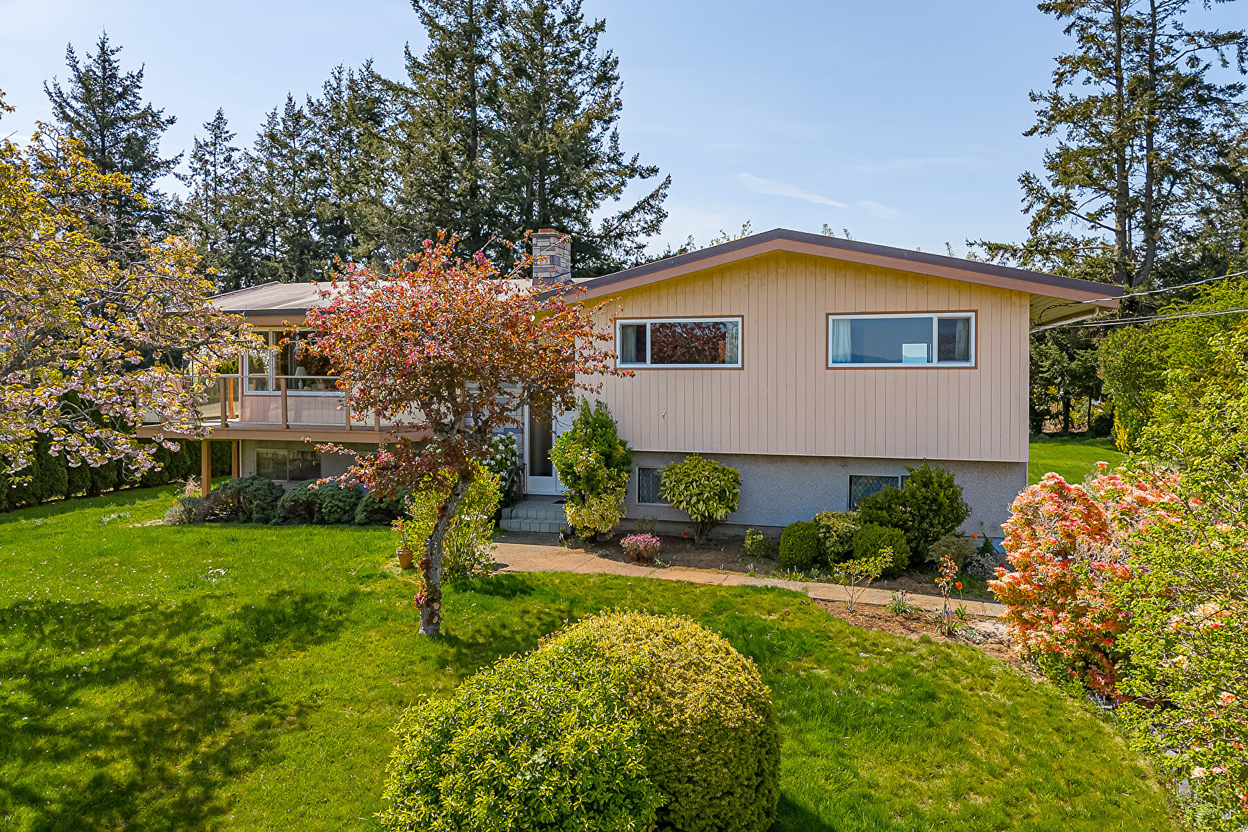 6712 Welch Rd - Multimedia Showcase