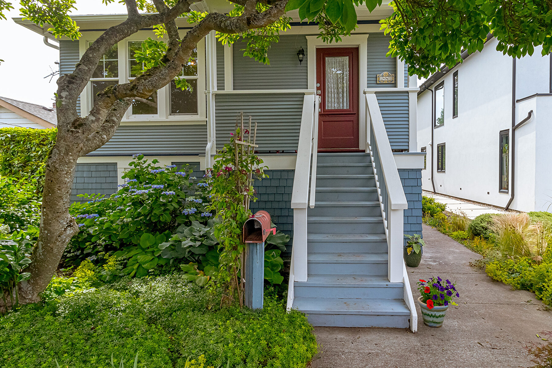 1441 Edgeware Rd - Multimedia Showcase