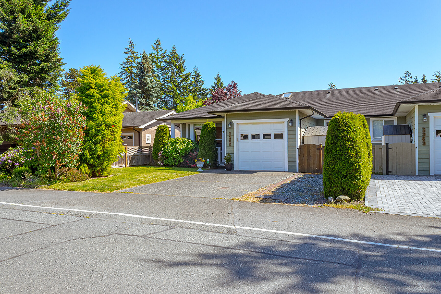 2365 Amelia Ave - Multimedia Showcase